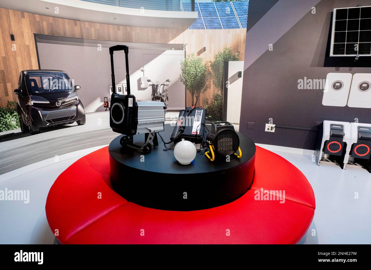 Removable battery and charger of the S04 electric car, at the ...