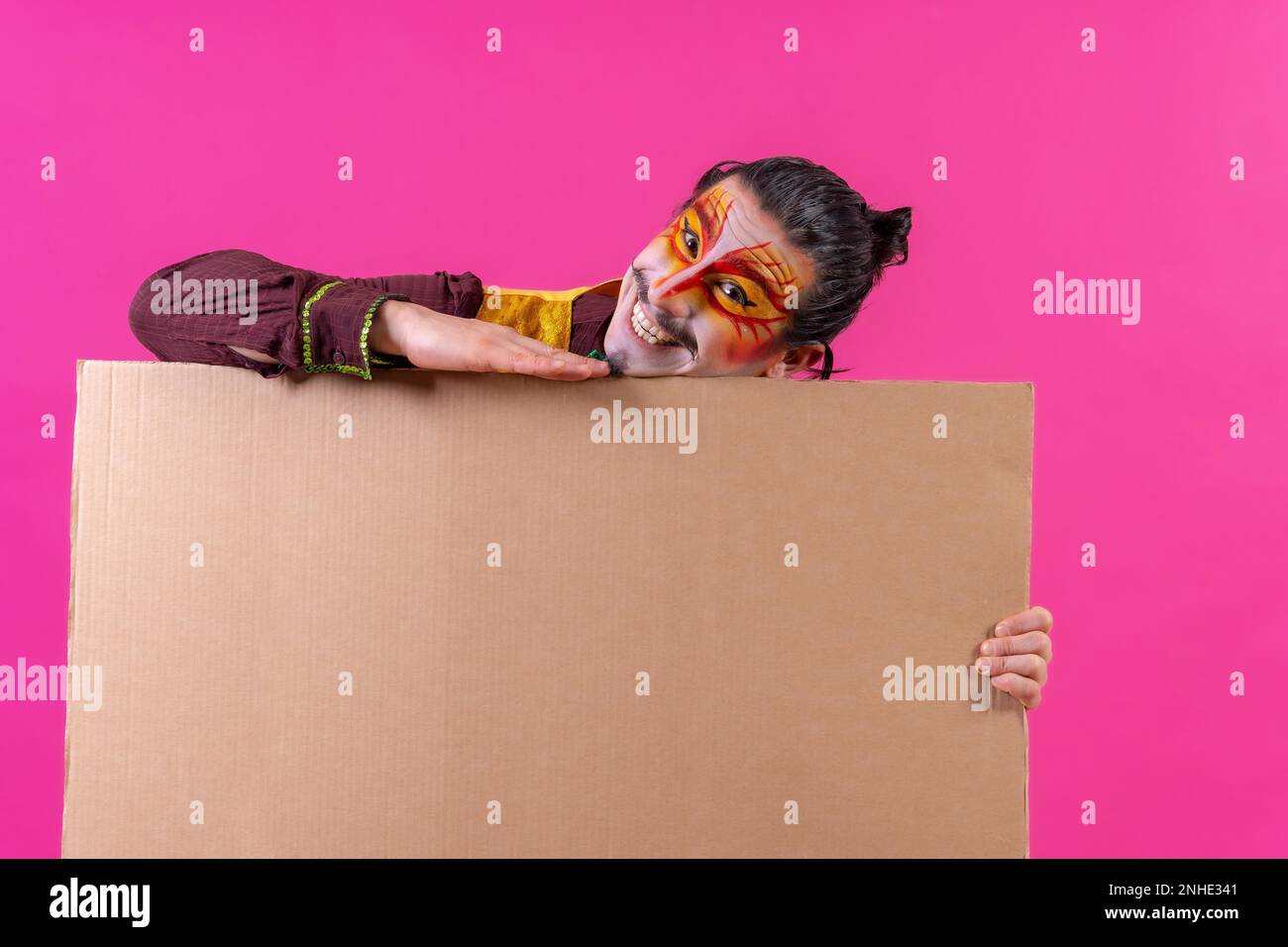 Do not disturb sign white background hi-res stock photography and ...