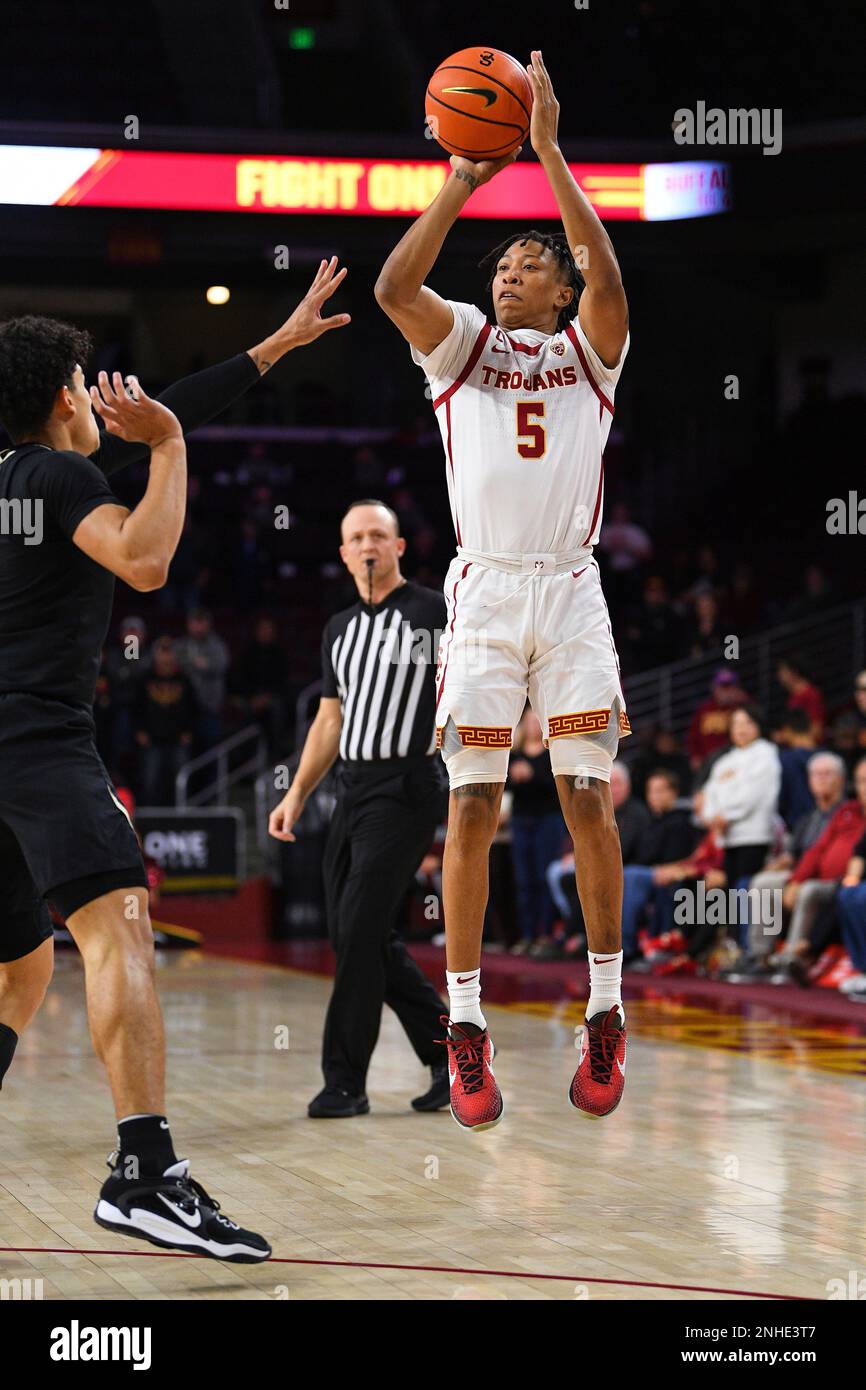 LOS ANGELES, CA - JANUARY 12: USC Trojans guard Boogie Ellis (5) shoots ...