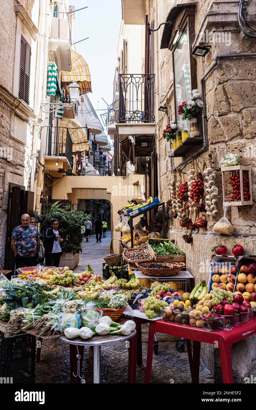 Vegetable stall, Bari, Puglia, Italy Stock Photo - Alamy