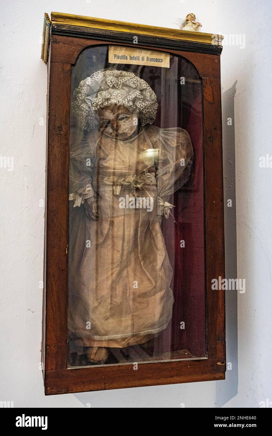 Mummified child in the Chiesa Rettoria Santa Maria del Suffragio, del ...