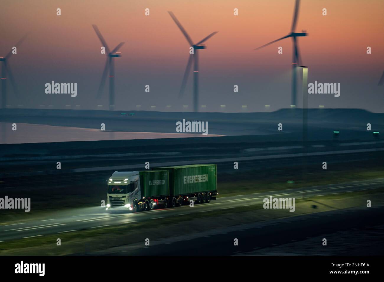 Wind turbines maasvlakte rotterdam holland hi-res stock photography and ...