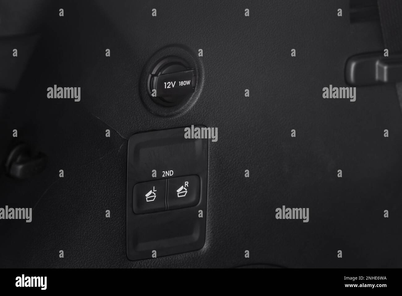 Input 12v hi-res stock photography and images - Alamy