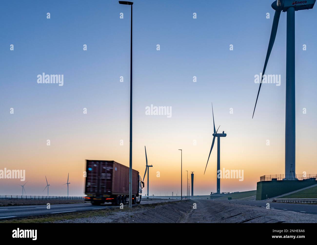 Wind turbines maasvlakte rotterdam holland hi-res stock photography and ...