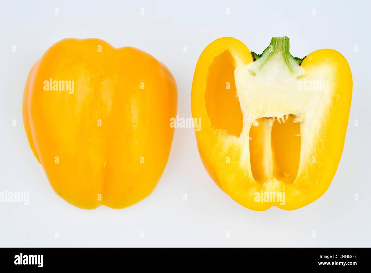 Yellow pepper (Capsicum) annuum Stock Photo - Alamy