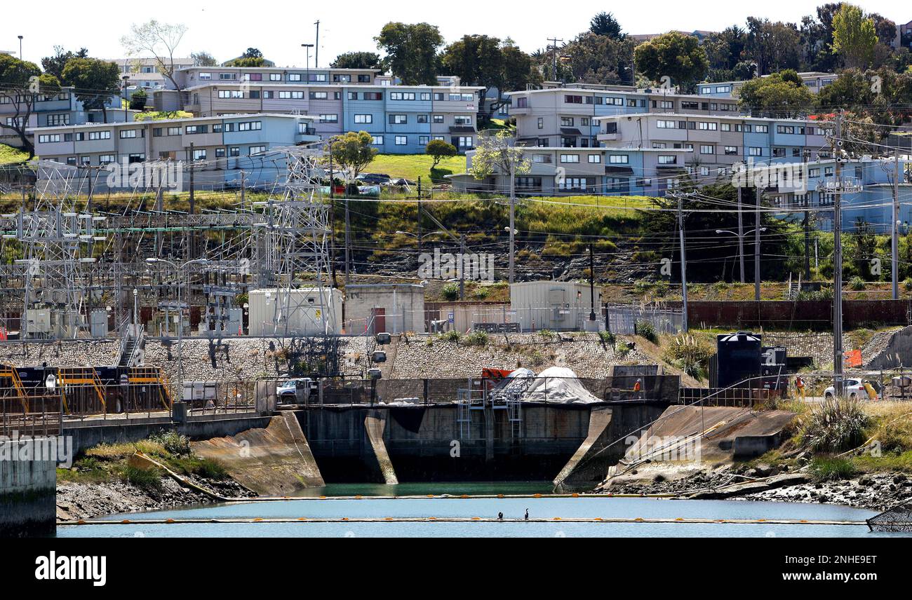 The Hunters View housing complex, on Tuesday Apr. 6, 2010, sits atop a ...