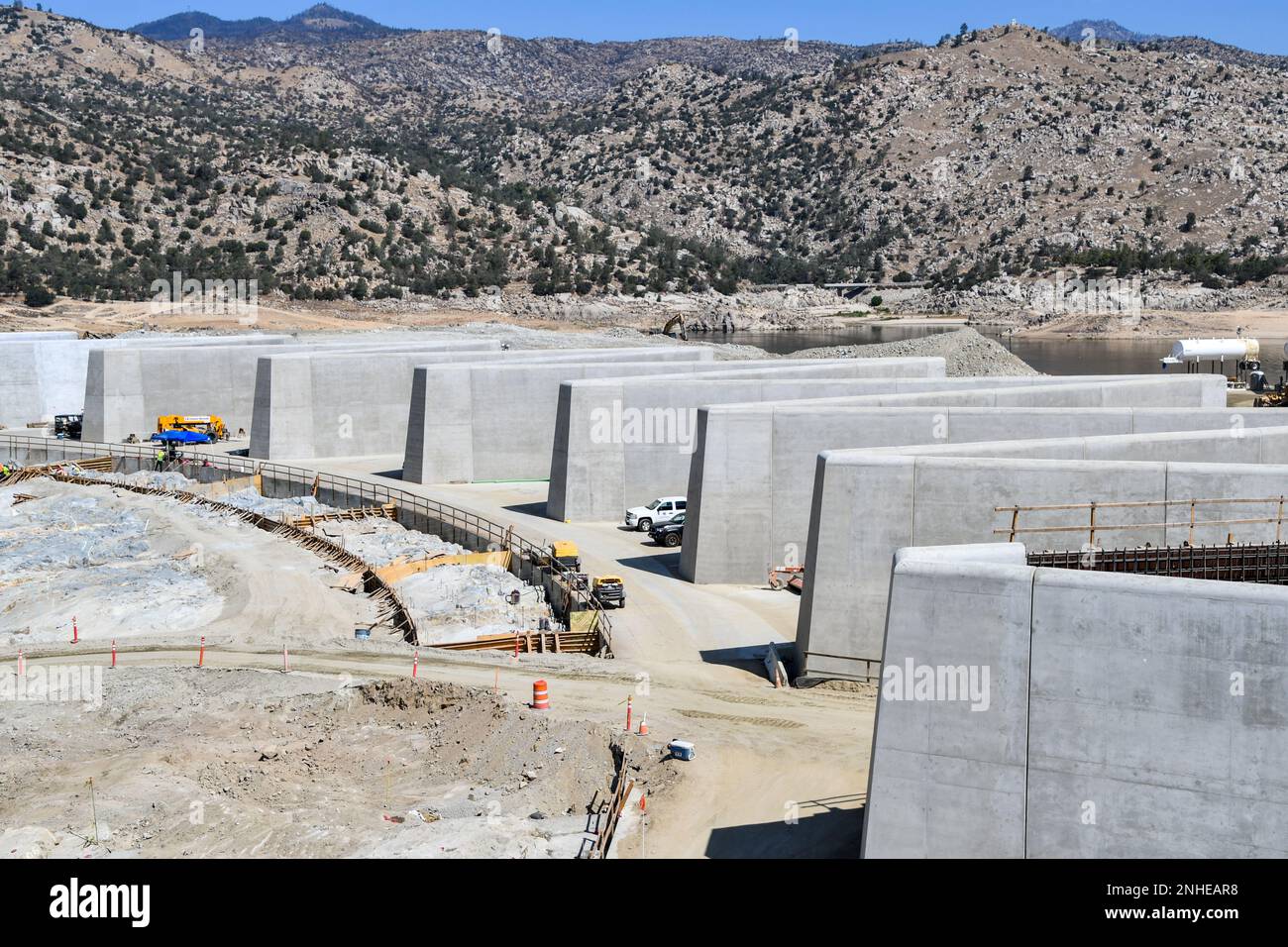 Crews with the U.S. Army Corps of Engineers Sacramento District ...