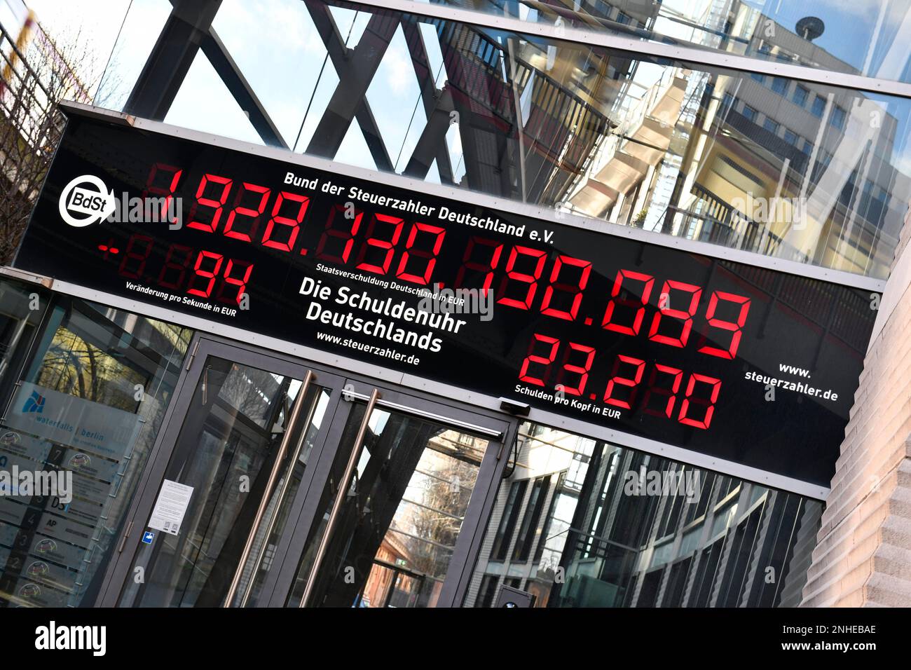 Debt clock, Taxpayers' Association, Reinhardtstrasse, Mitte, Berlin ...
