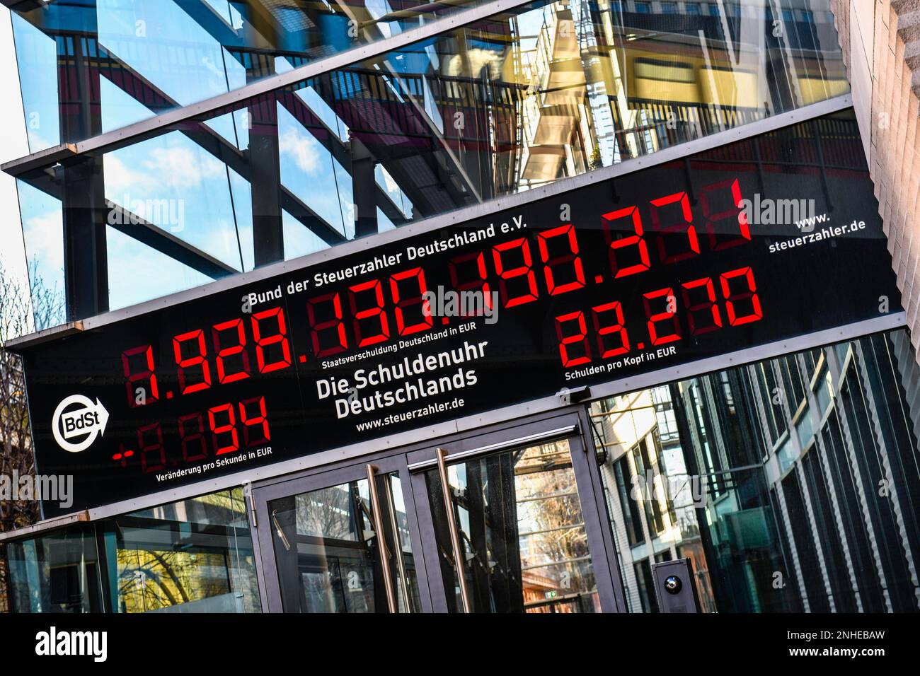 Debt clock, Taxpayers' Association, Reinhardtstrasse, Mitte, Berlin ...