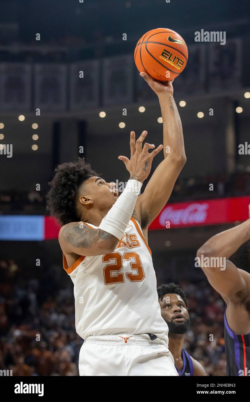 AUSTIN, TX - JANUARY 11: Texas Longhorns forward Dillon Mitchell (23 ...