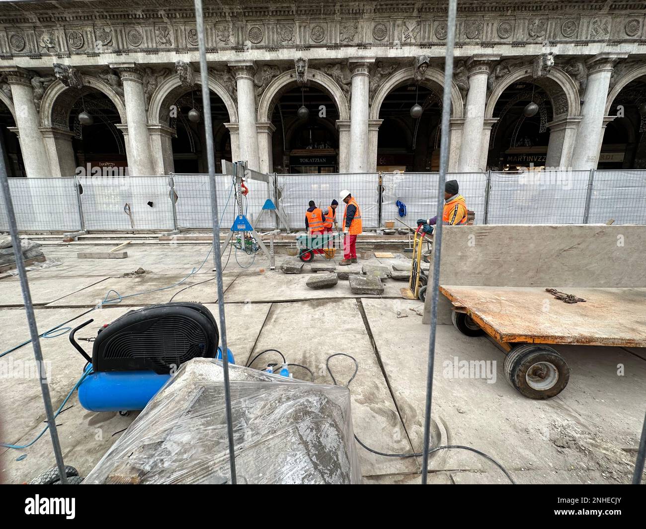 Venice, construction sites everywhere and two years of work: "So Piazza ...