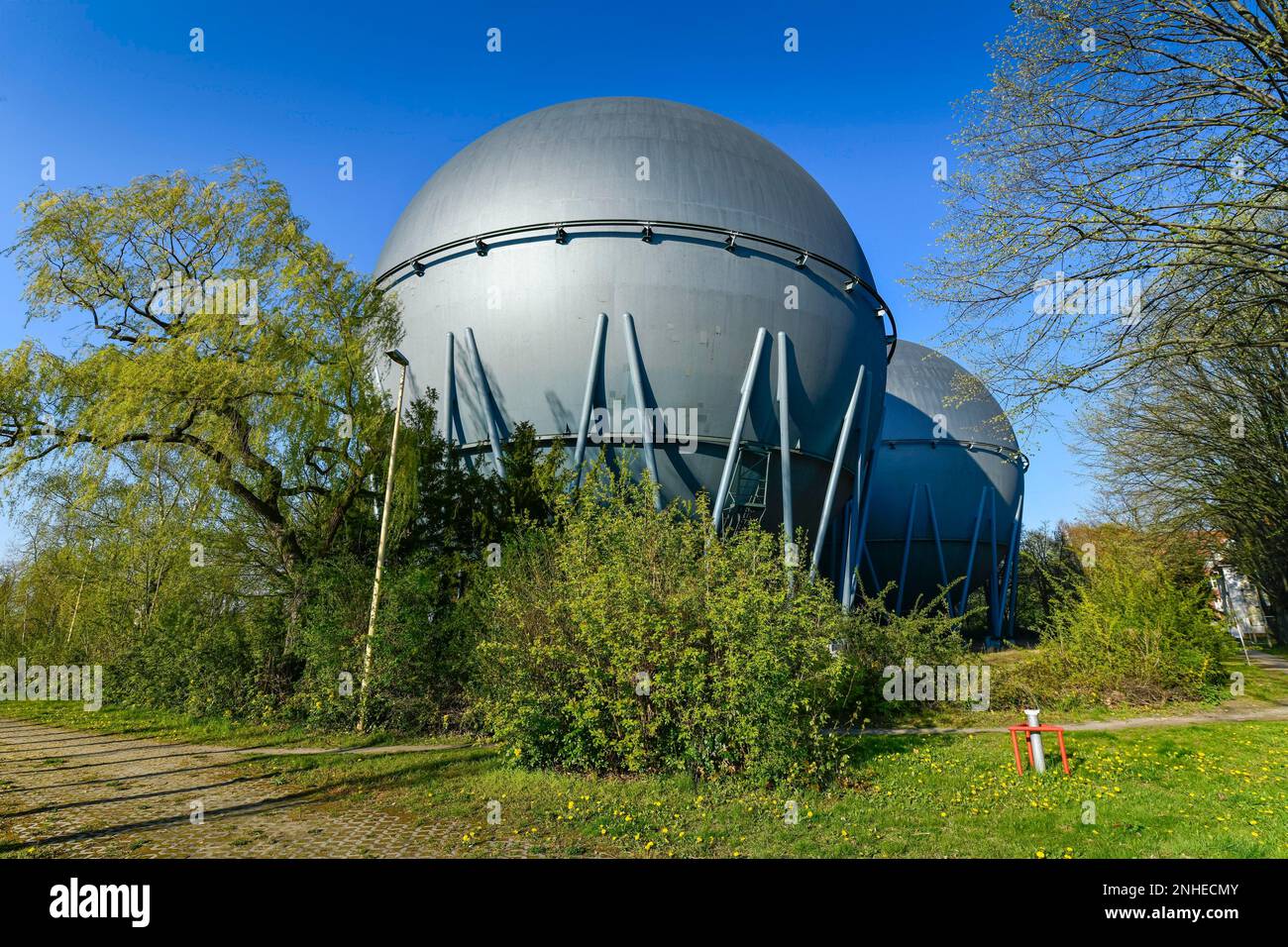 Spherical gas tank, Marienpark, Lankwitzer Strasse, Mariendorf ...