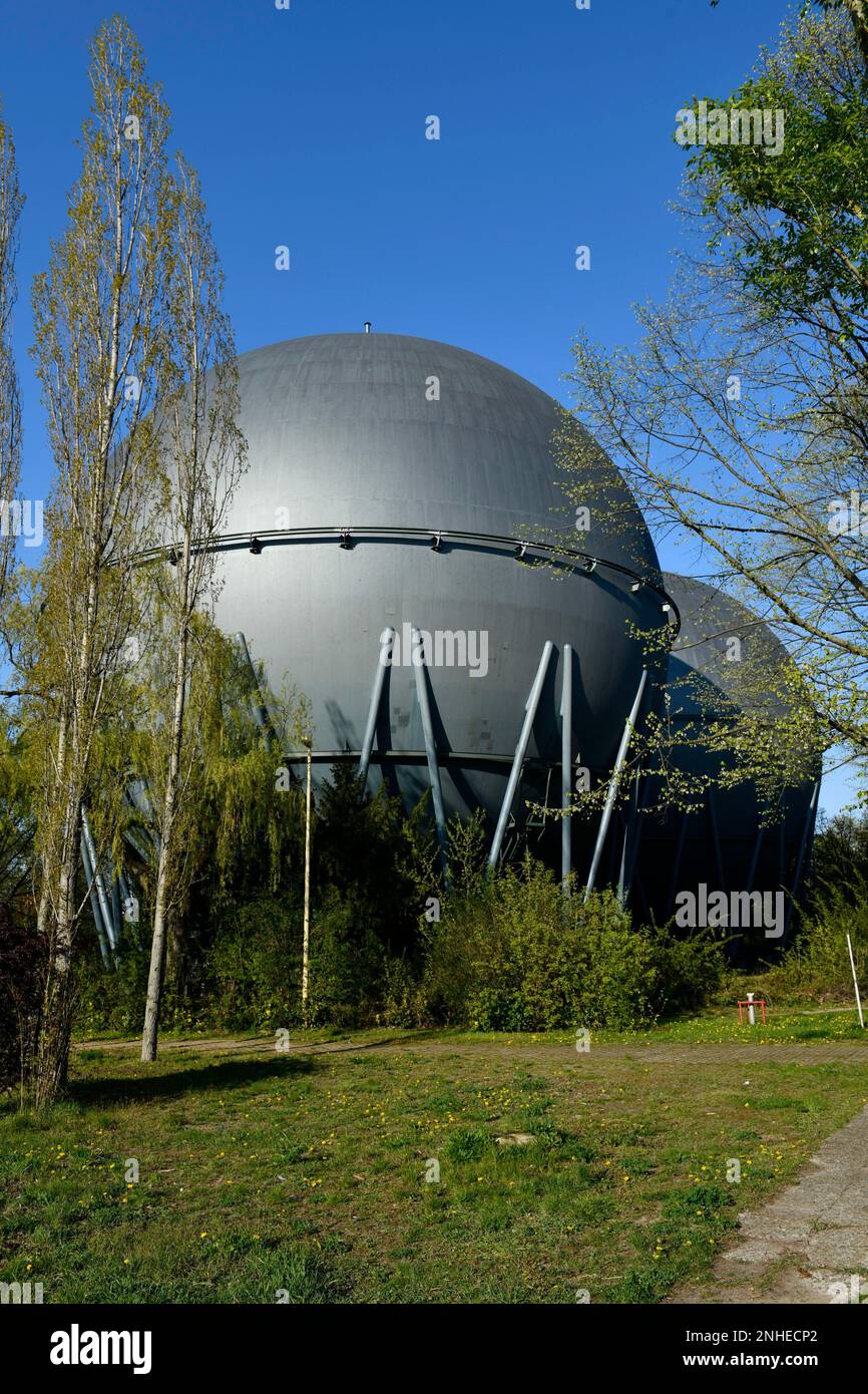 Spherical gas tank, Marienpark, Lankwitzer Strasse, Mariendorf ...