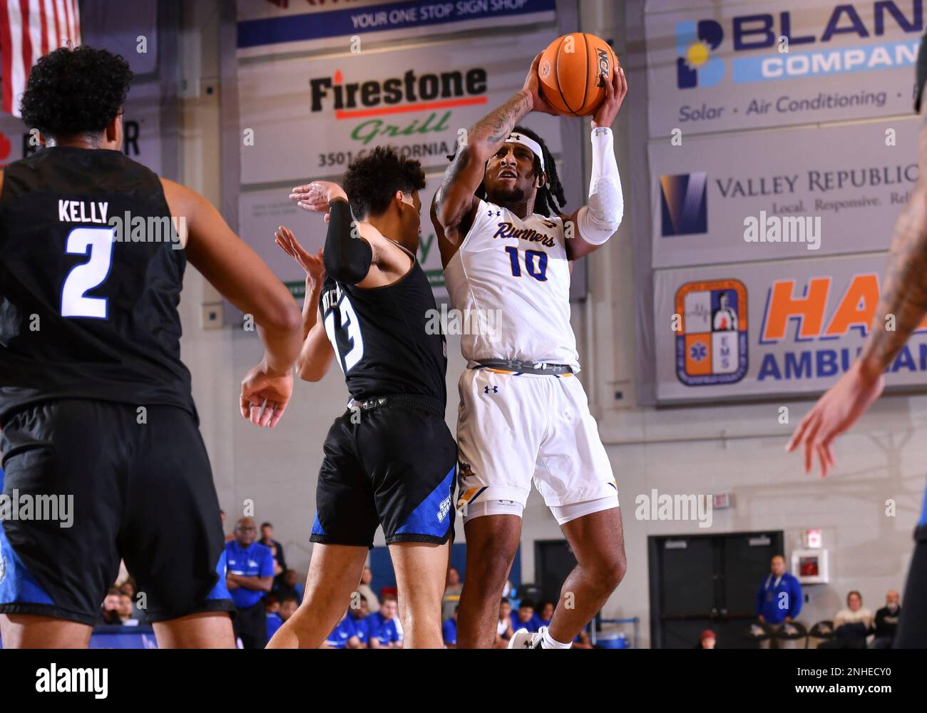 BAKERSFIELD, CA - JANUARY 11: Cal State Bakersfield Roadrunners guard ...