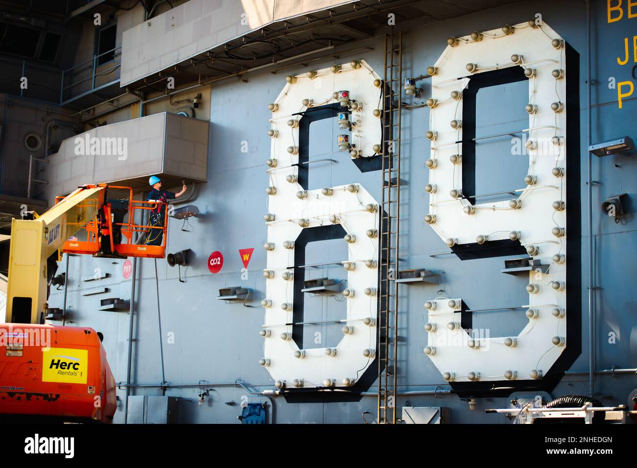 220728-N-IP029-1027 PORTSMOUTH, Va. (July 28, 2022) Aviation Boatswain ...