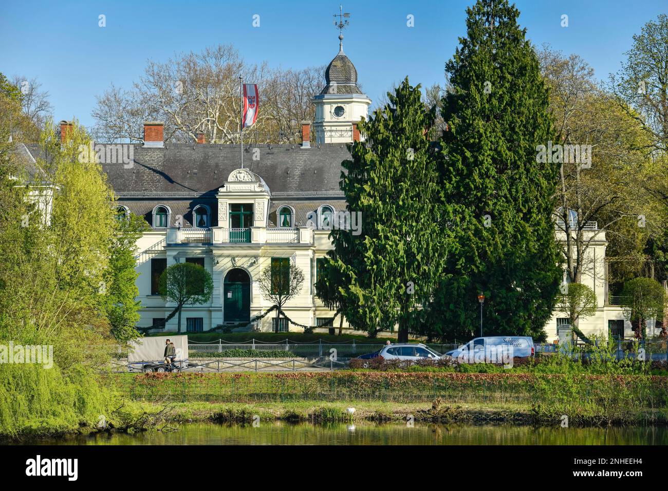 Britz Castle, Alt-Britz, Neukoelln, Berlin, Germany Stock Photo - Alamy