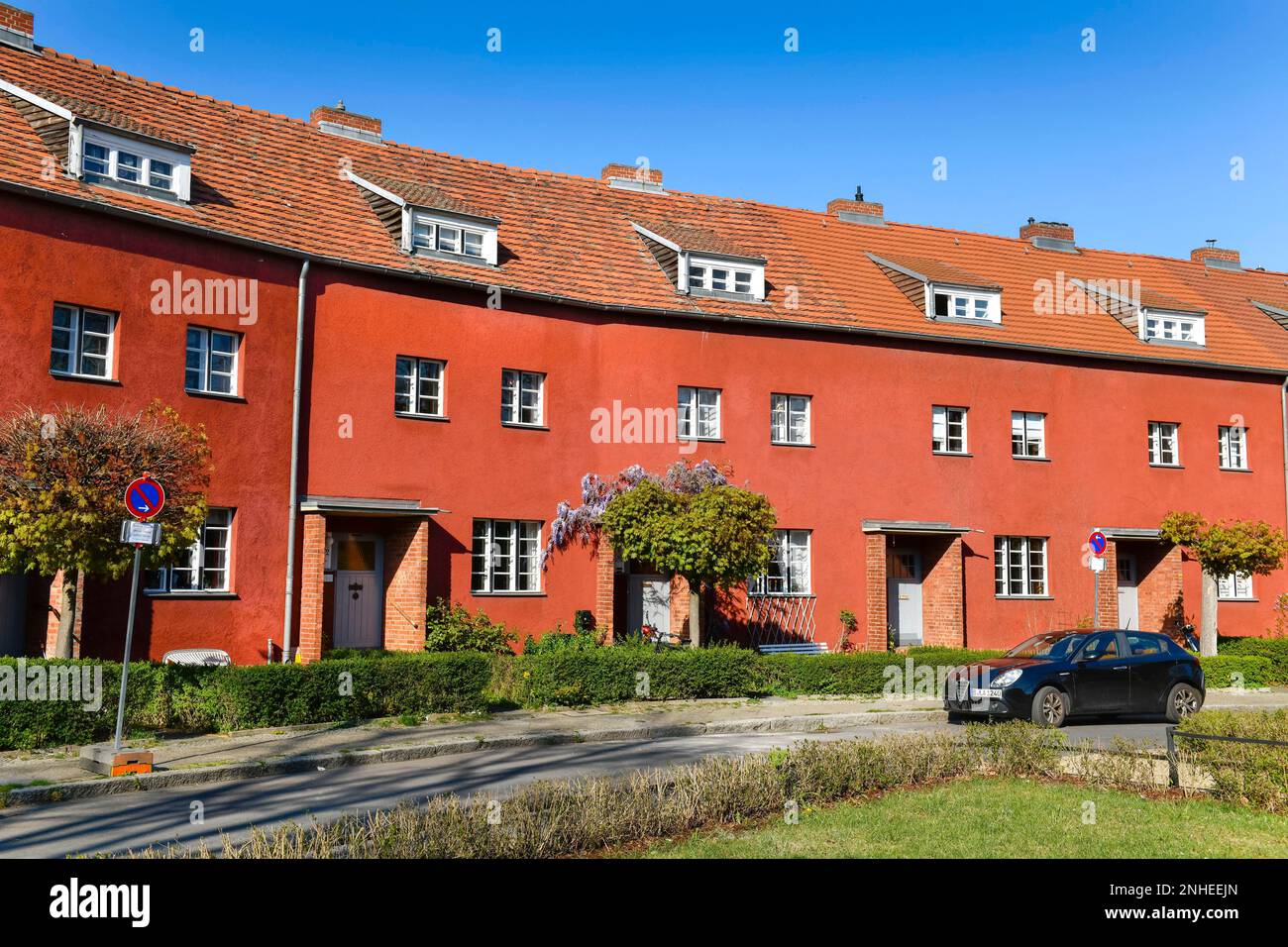 Residential buildings, Huesung, Hufeisensiedlung, Britz, Neukoelln, Berlin, Germany Stock Photo ...
