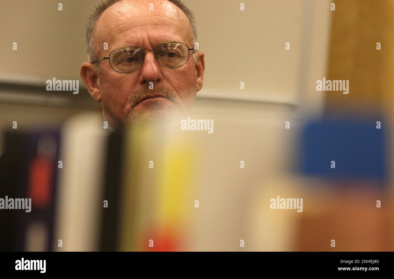coldcase 041 mac.jpg Detective Pete Bahnmueller, (retired) is still ...