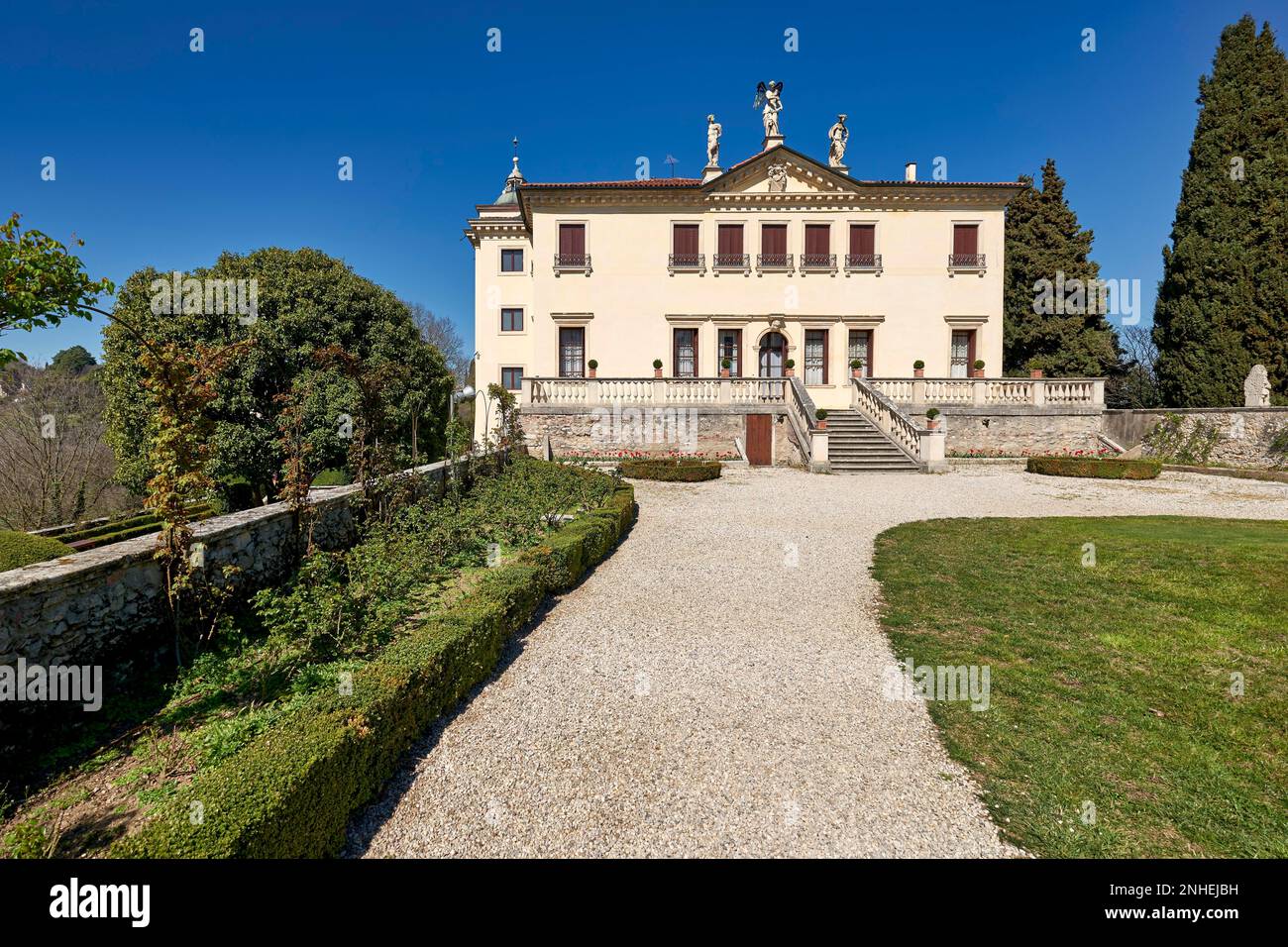 Villa Valmarana ai Nani takes its name from the statues of the 17 stone ...