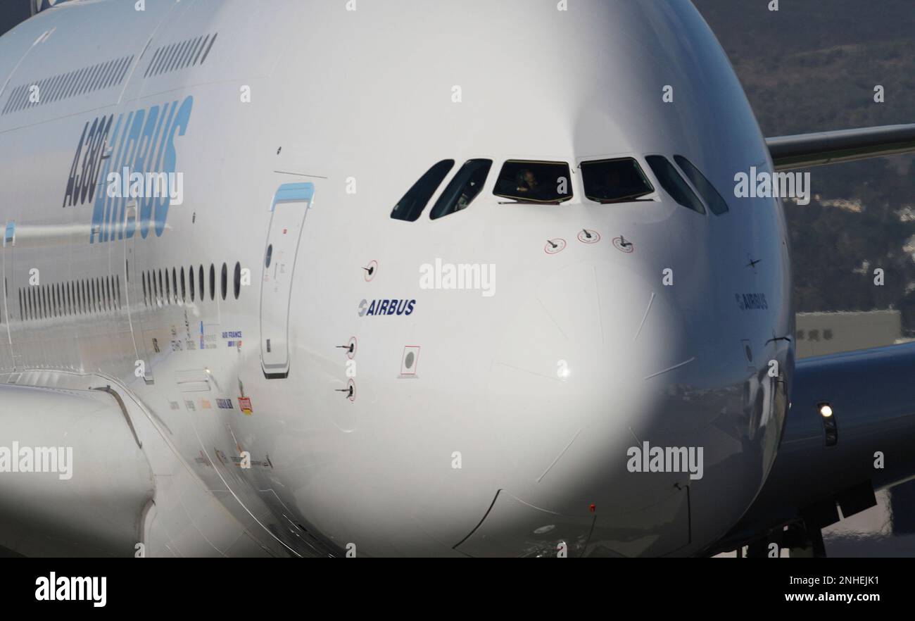 a380 184 mac.jpg The A380 aircraft taxis to a stop on the SFO tarmac ...