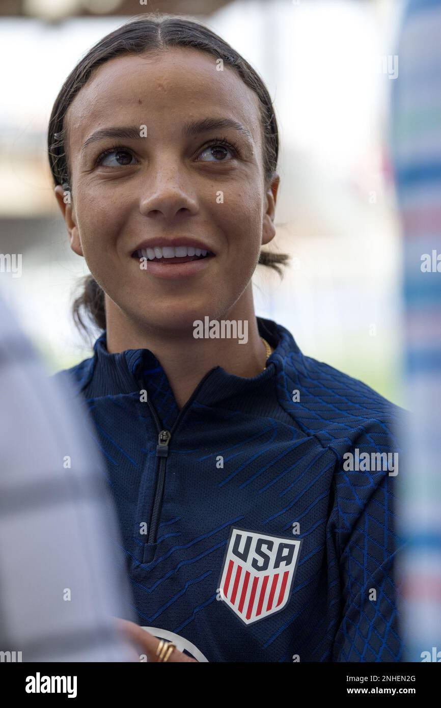 Mallory swanson hi-res stock photography and images - Alamy