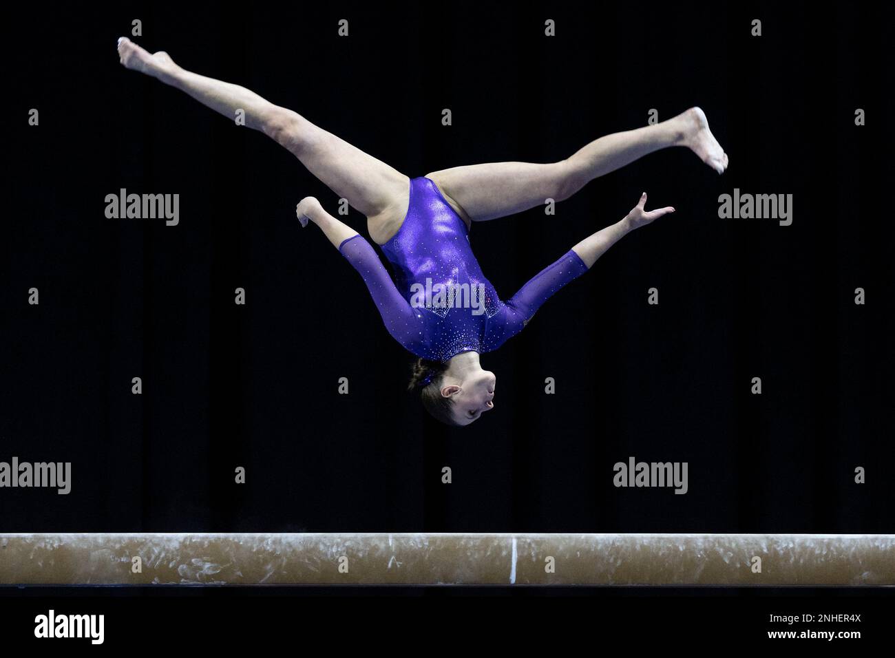 Washington's Skylar Killough-Wilhelm competes in balance beam during ...