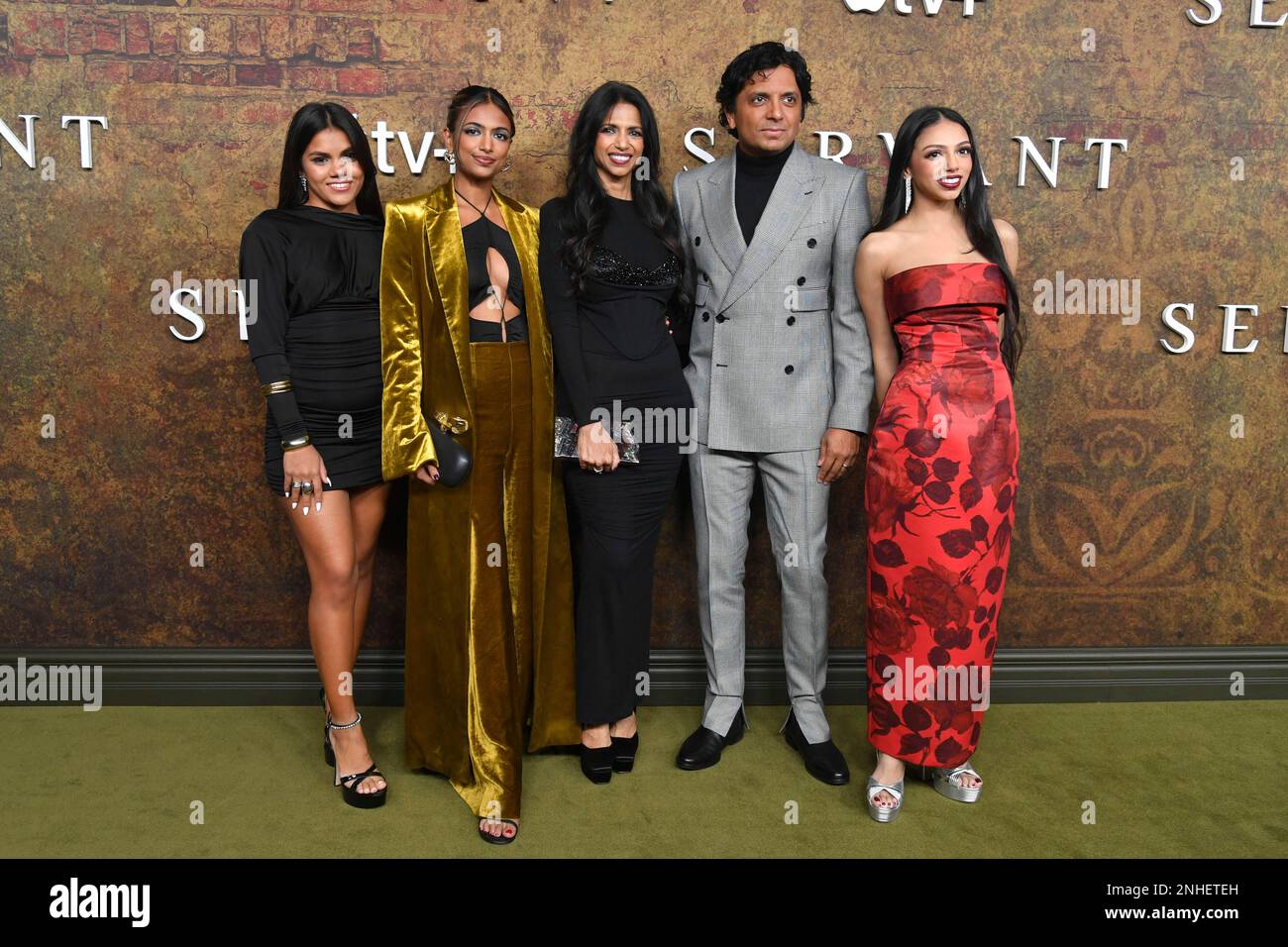 Photo by: NDZ/STAR MAX/IPx 2023 1/9/23 M. Night Shyamalan and family at ...