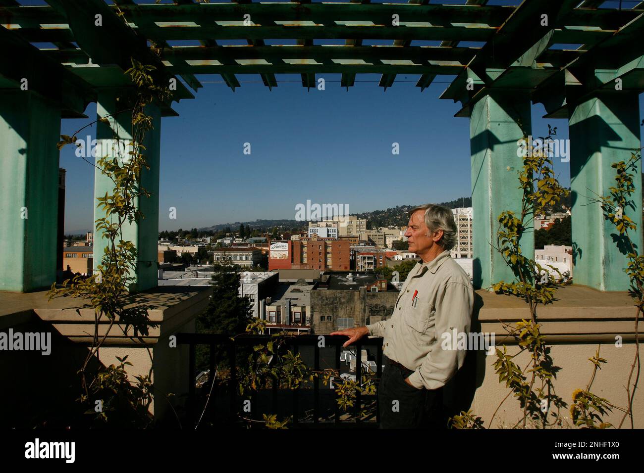 register 163 mac.jpg Register on the rooftop of the Gaia Building that ...