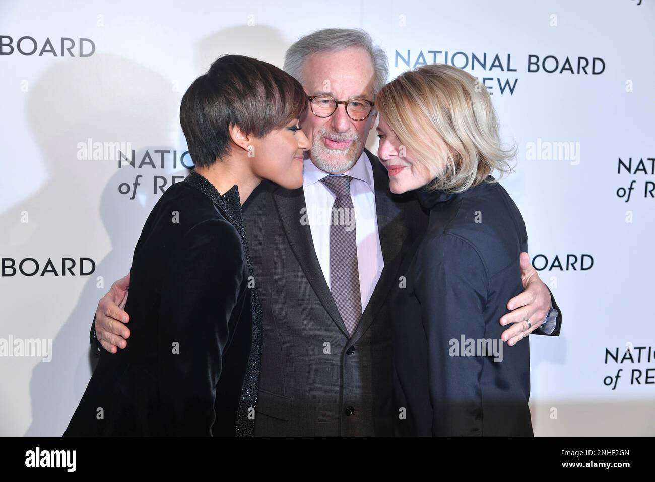 Photo by: NDZ/STAR MAX/IPx 2023 1/8/23 Ariana DeBose, Steven Spielberg ...