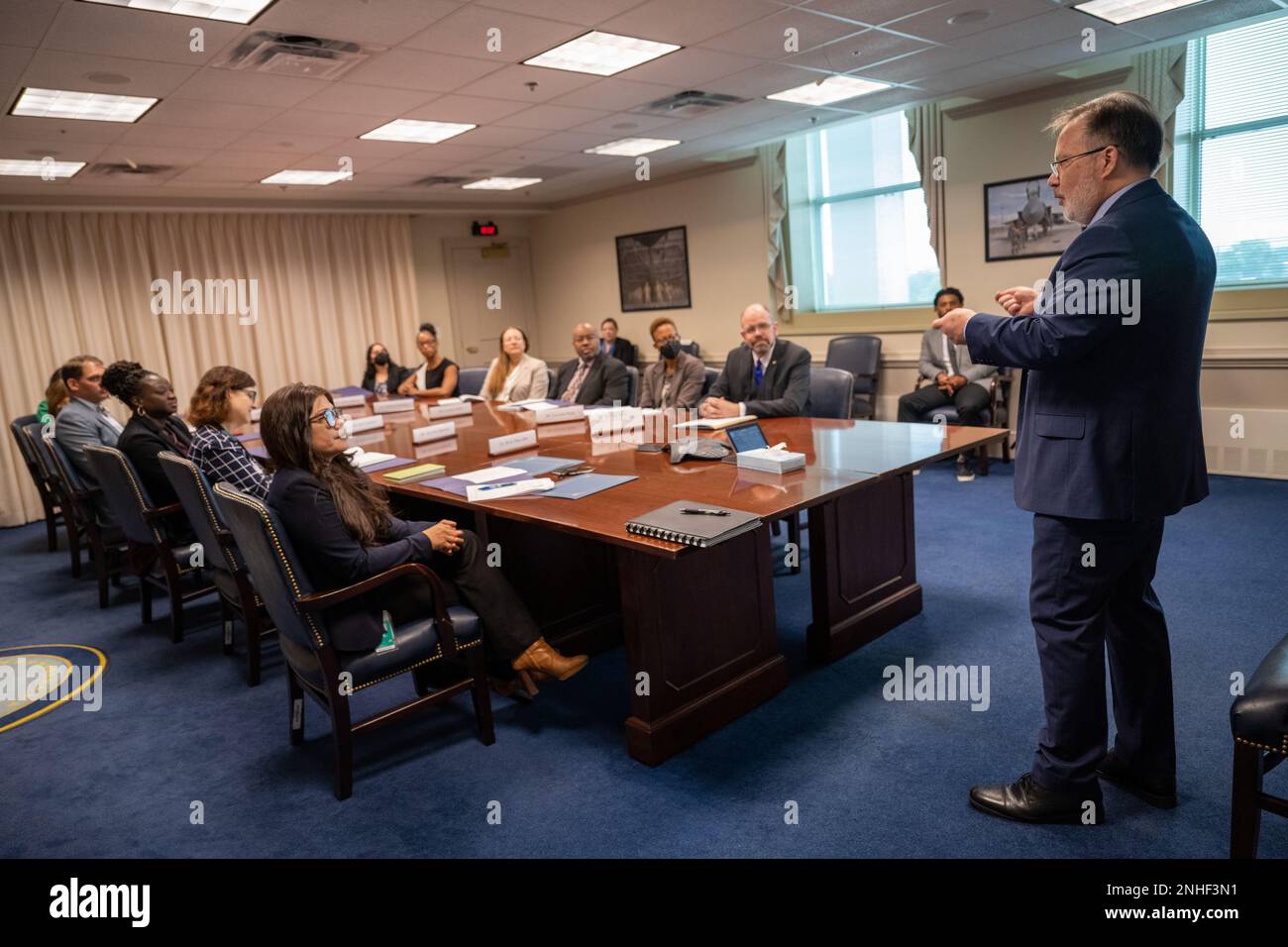 White house leadership development program hi-res stock photography and ...