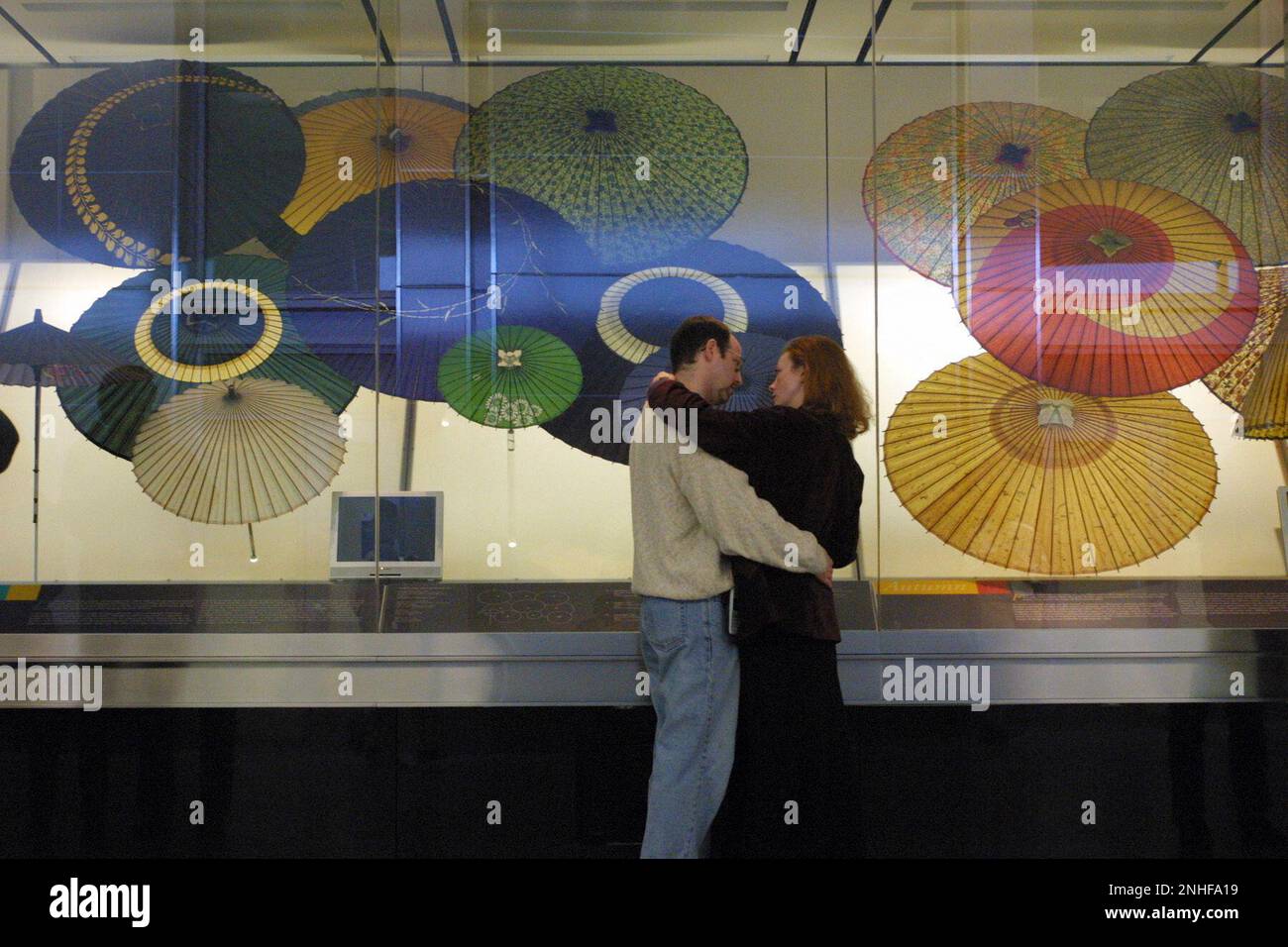 SFOPEN04B-C-03DEC00-MN-MAC Bay area Community Open House to celebrate ...