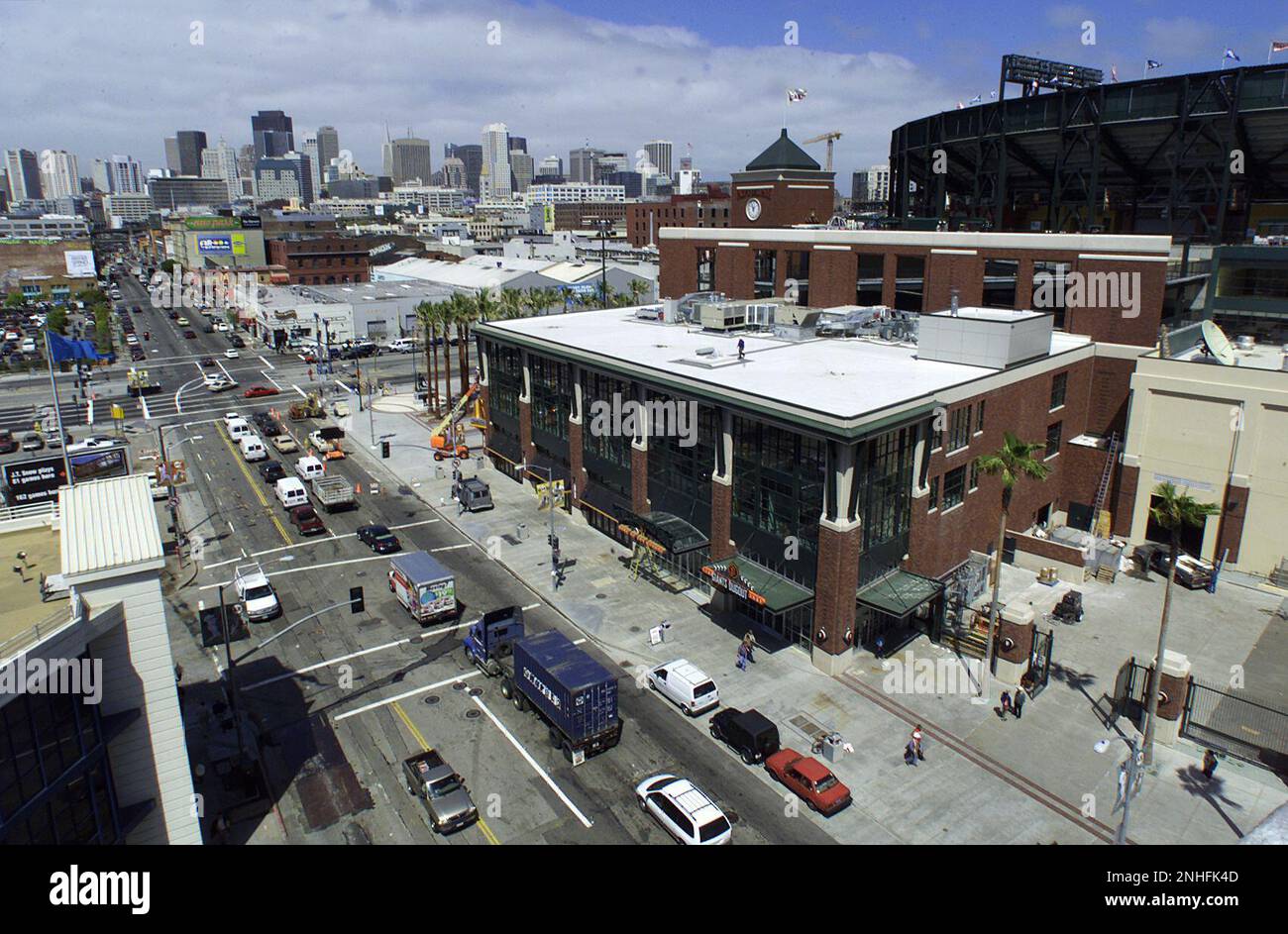 KING 1-C-10APR00-MN-MAC Pacific Bell Ballpark at the corner of 3rd and ...