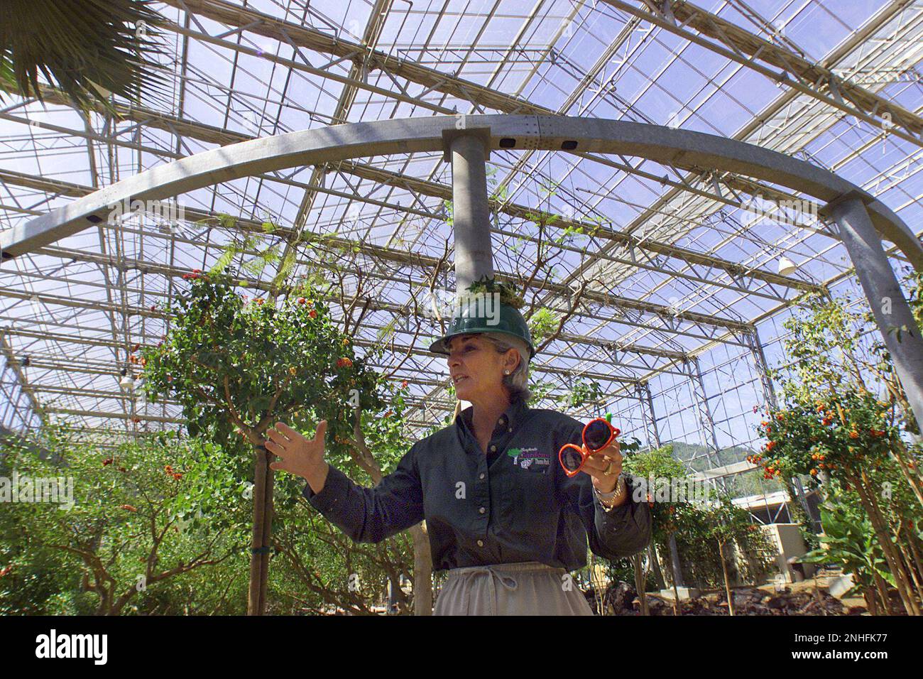 GARDENPARK1-C-24APR00-PZ-MAC New Horticultural Theme Park in Gilroy ...
