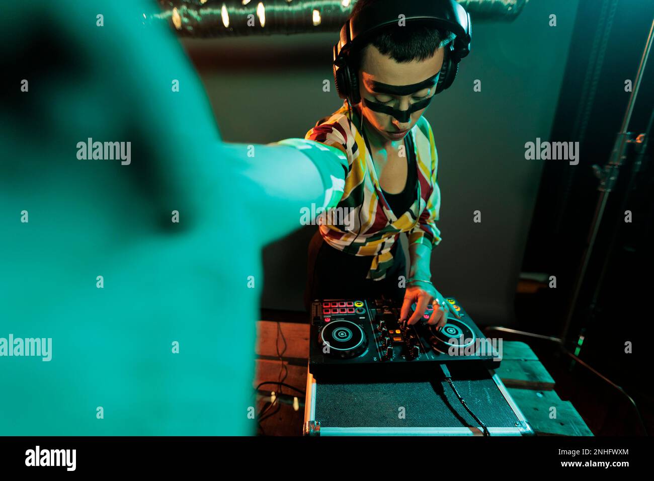 Animated Audio Mixers Light