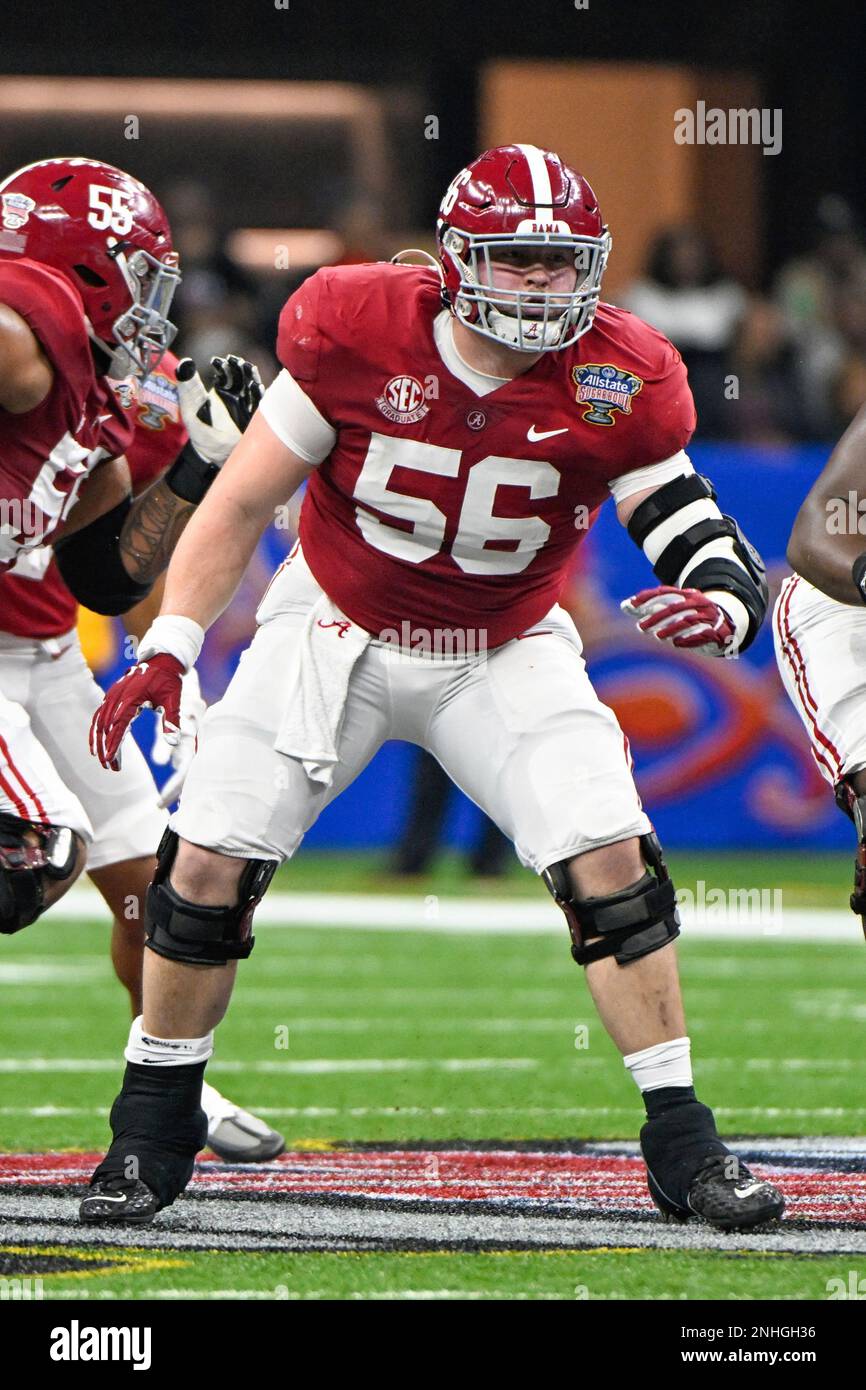 NEW ORLEANS, LA - DECEMBER 31: Alabama Crimson Tide offensive lineman ...