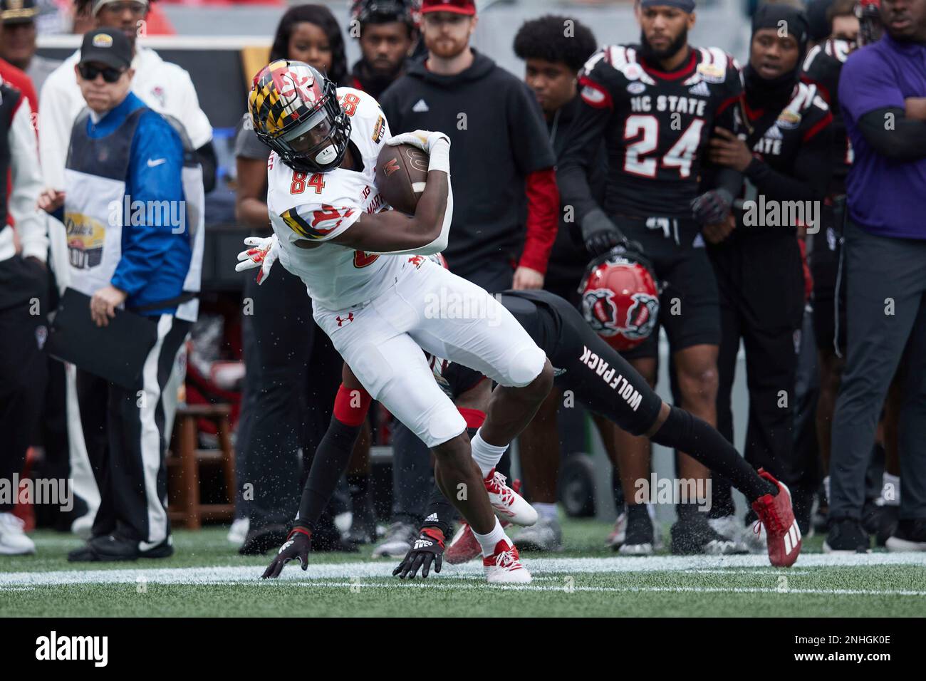 Maryland Terrapins tight end Corey Dyches (84) escapes the tackle ...