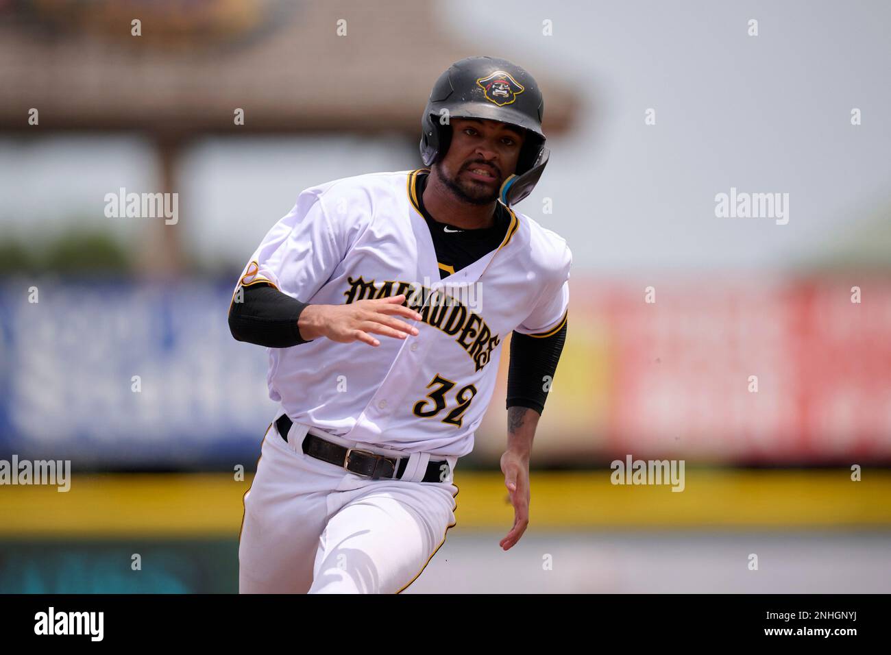 Bradenton Marauders Jasiah Dixon (32) running the bases during a ...