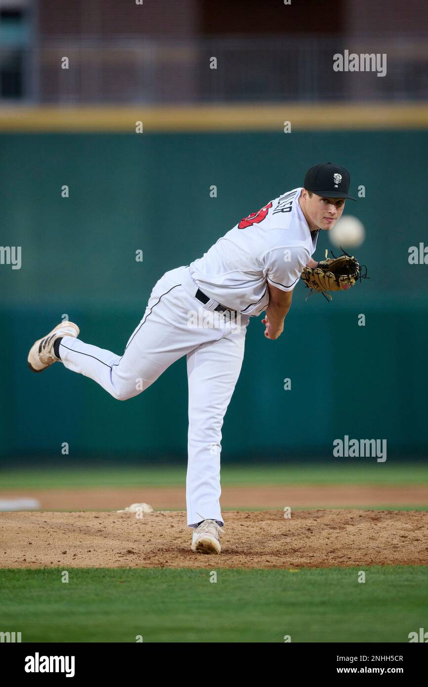 Pitcher Mike Mason