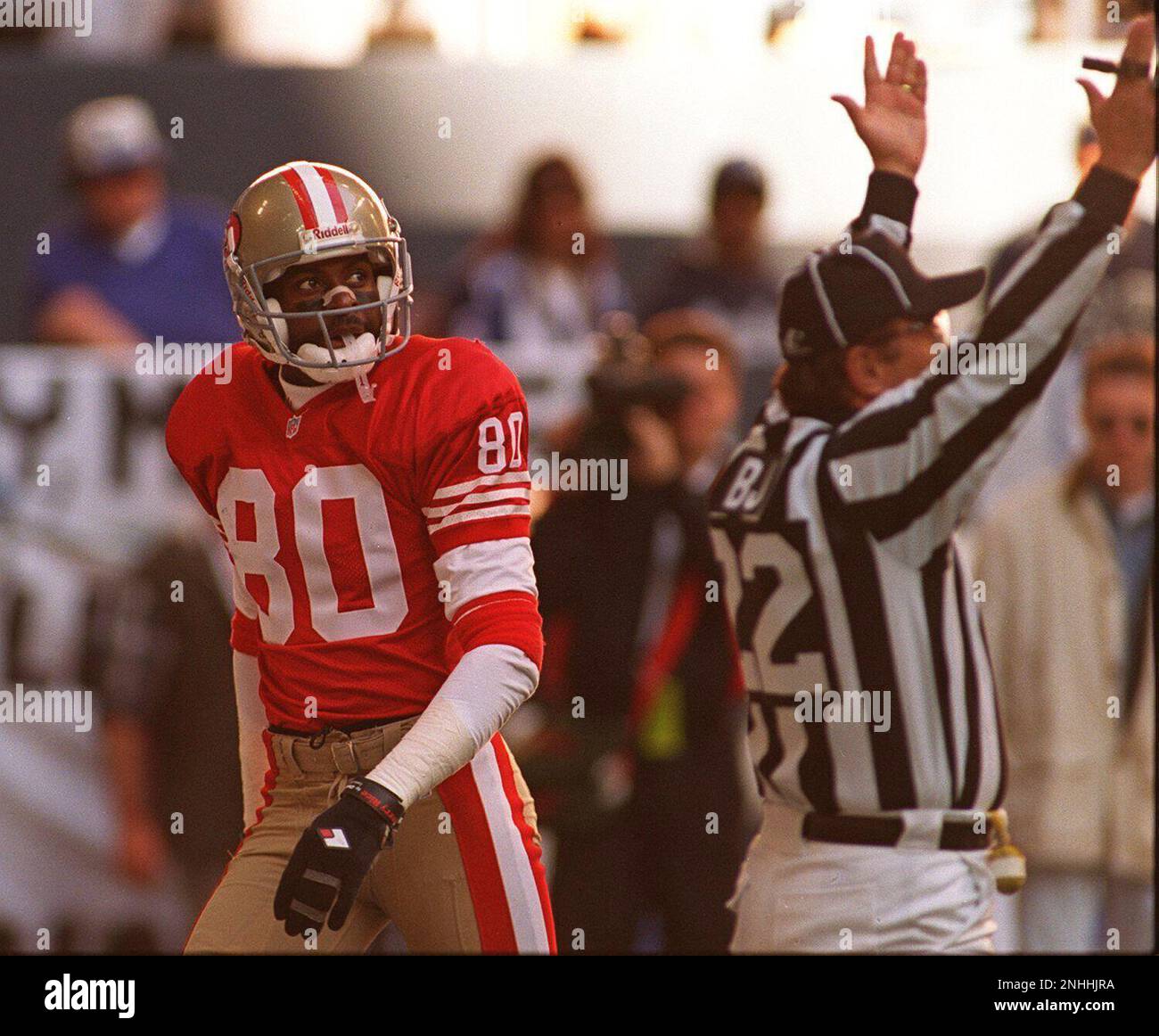 49ERS RICE/C/12NOV95/SP/MACOR 49ers Jerry Rice moments after his TD on ...