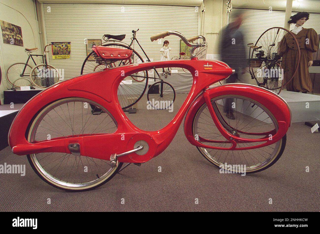 MUSEUM 1/C/11DEC95/PZ/MACOR The Palo alo Museum of American Heritage ...