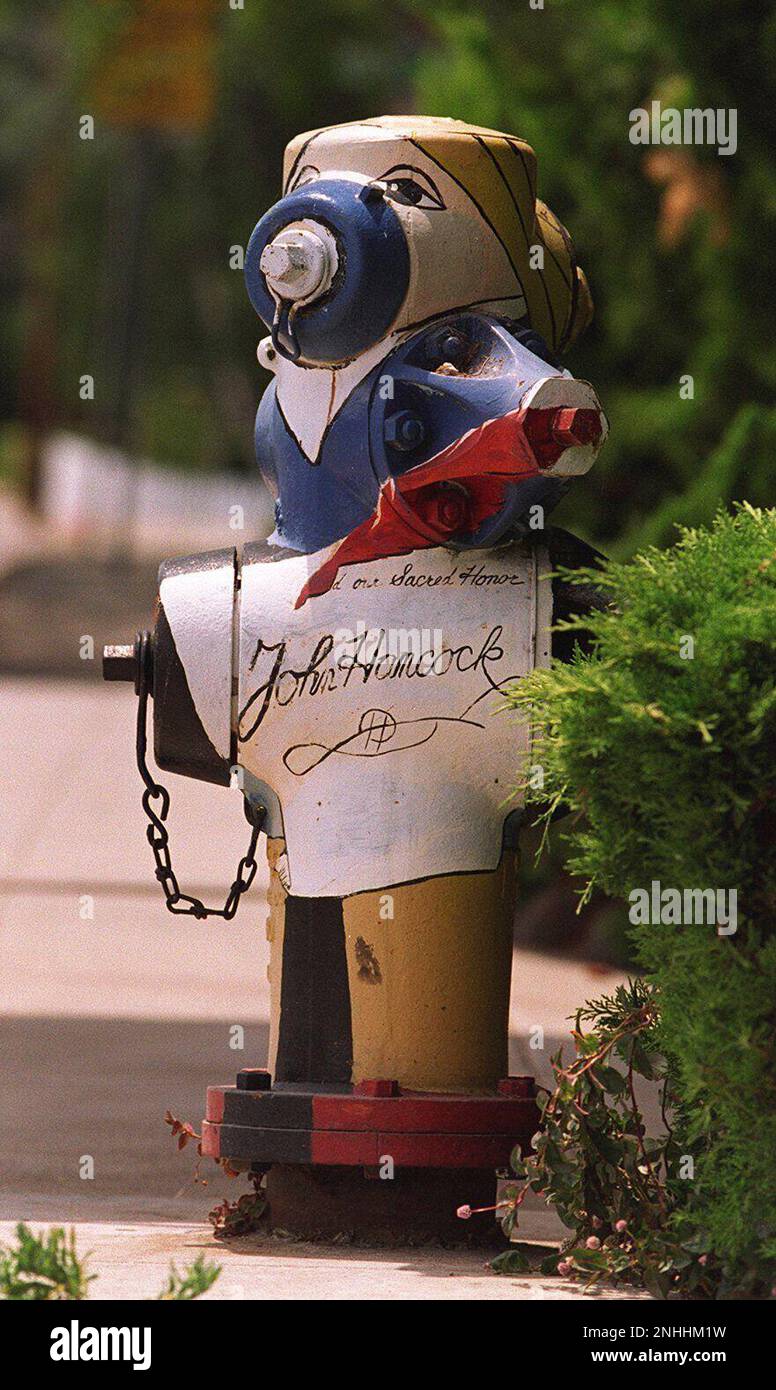 HYDRANTS 3/C/22JUL96/MN/MACOR Belmont's colorful fire hydrants were ...