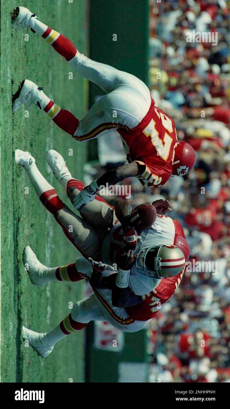 49ER CHIEFS 5 /C/11SEP94/SP/MACOR 49ers John Taylor has the ball ...