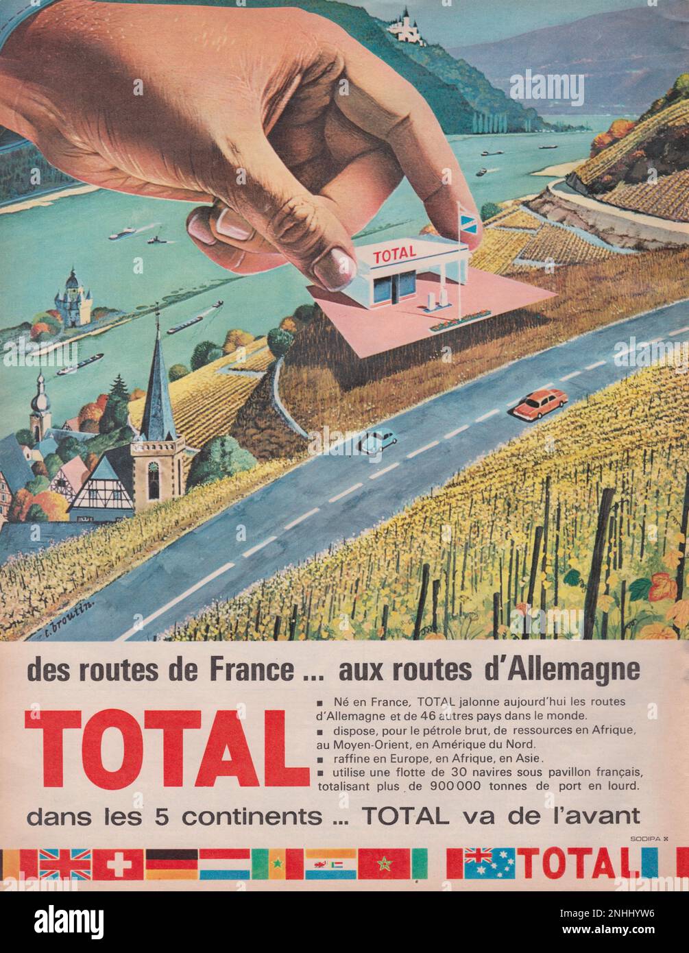 Paris match advertisement hi-res stock photography and images - Alamy