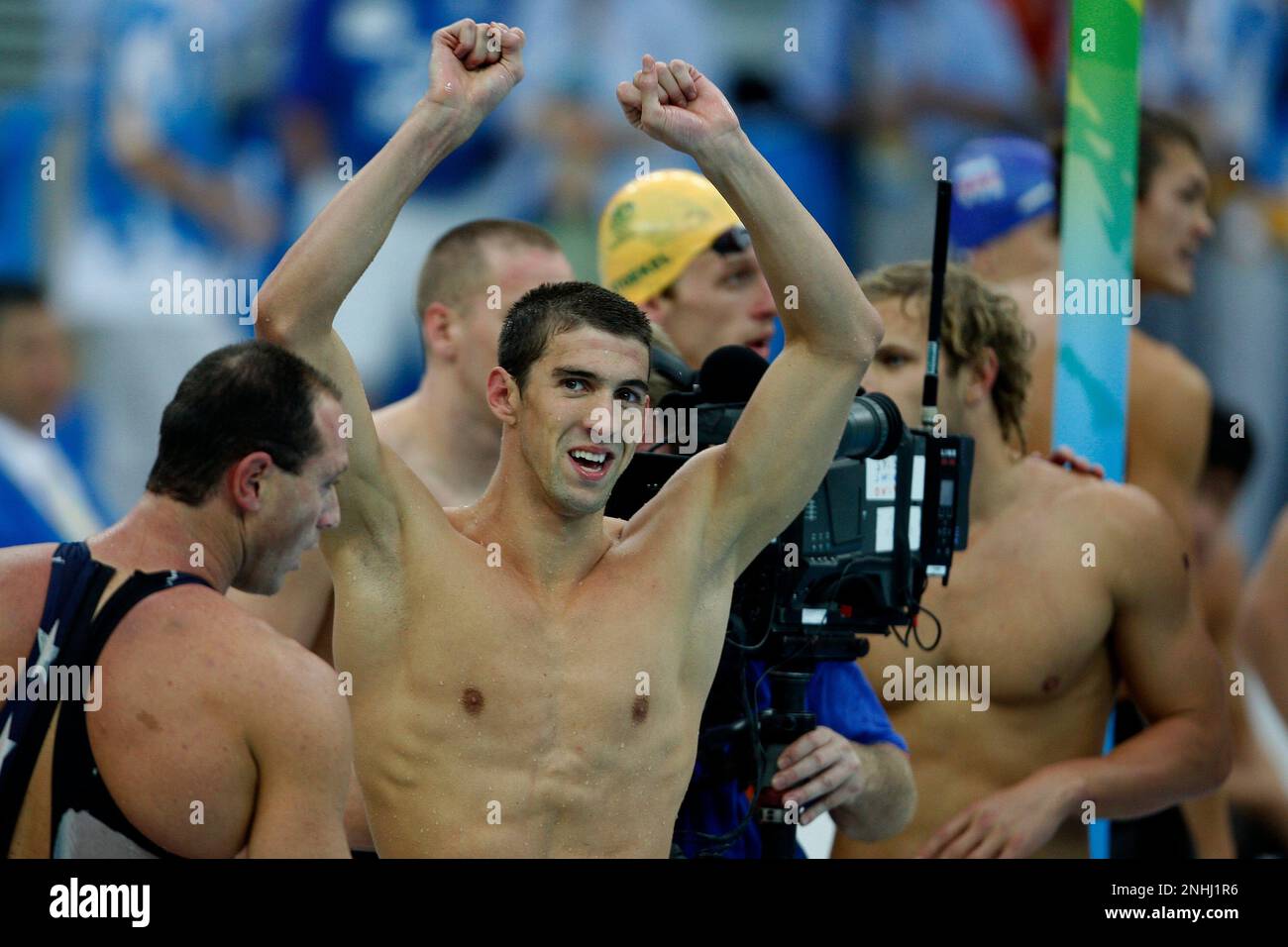 Michael Phelps celebrates his gold medal win in the Men's 4x100 Medley ...
