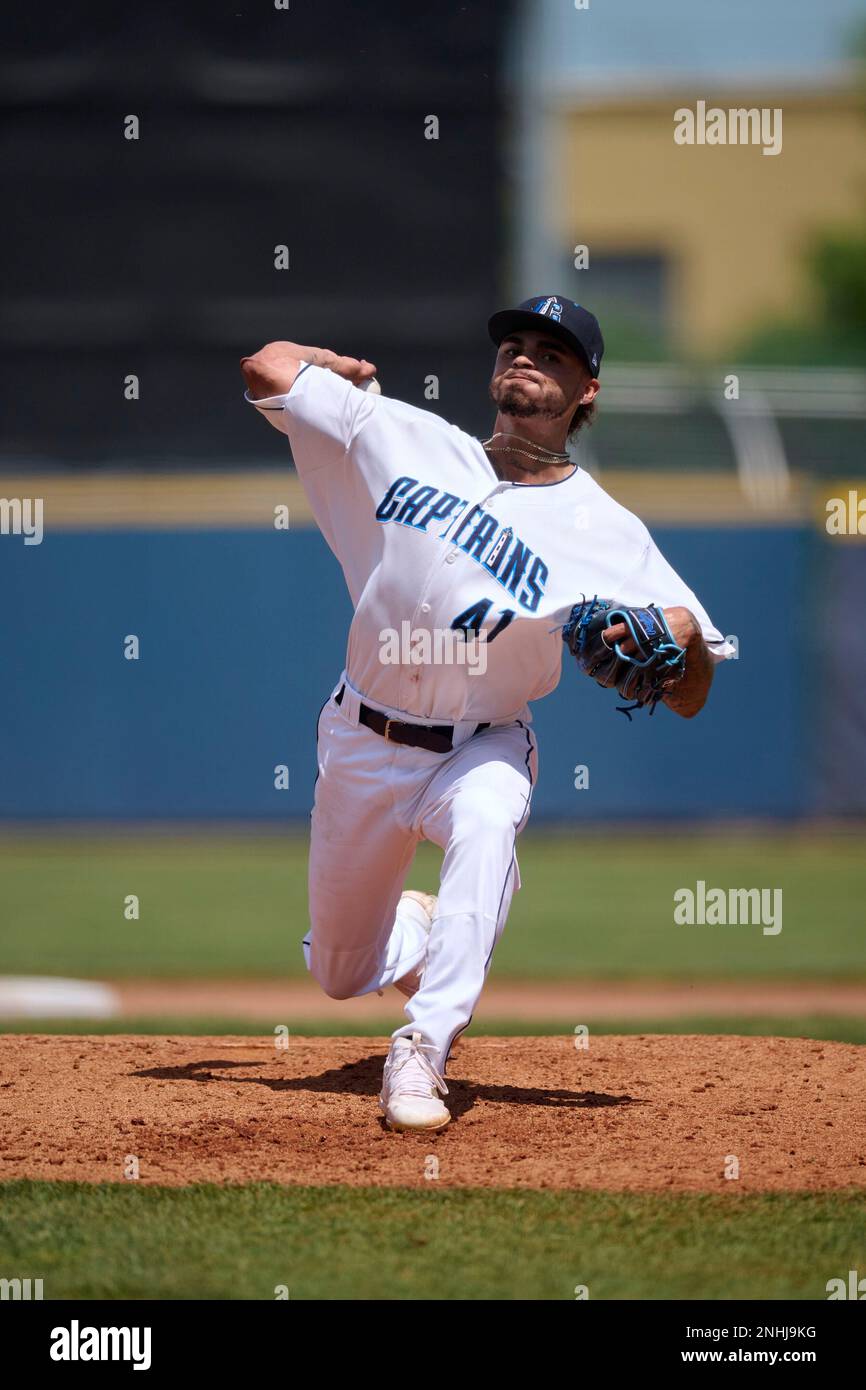 Lake County Captains pitcher Lenny Torres (41) during a Midwest League ...