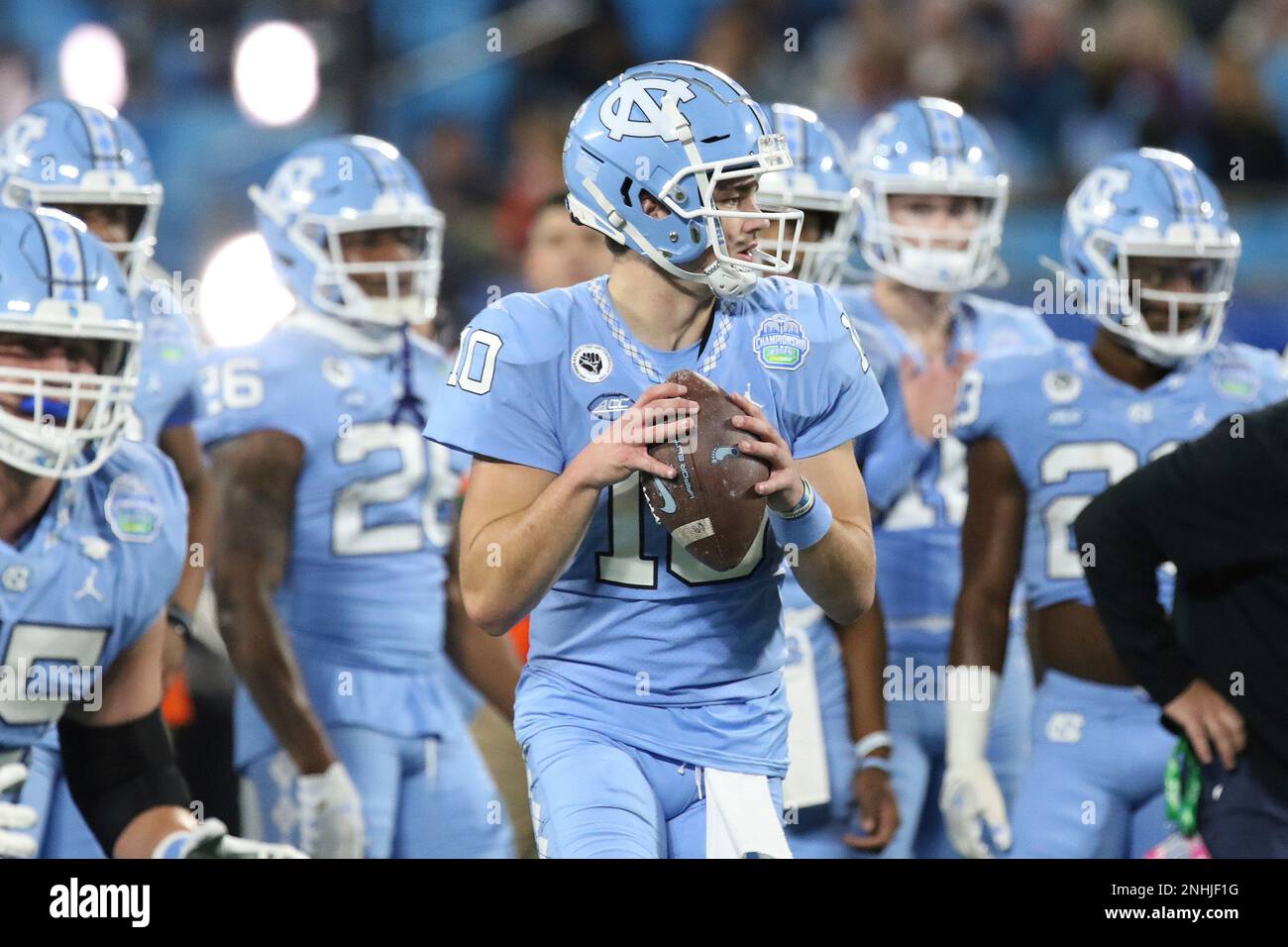 CHARLOTTE, NC - DECEMBER 03: North Carolina Tar Heels quarterback Drake ...