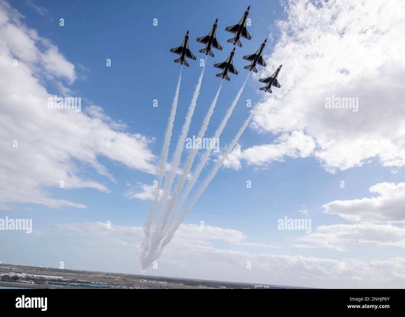 The United States Air Force Air Demonstration Squadron "Thunderbirds ...