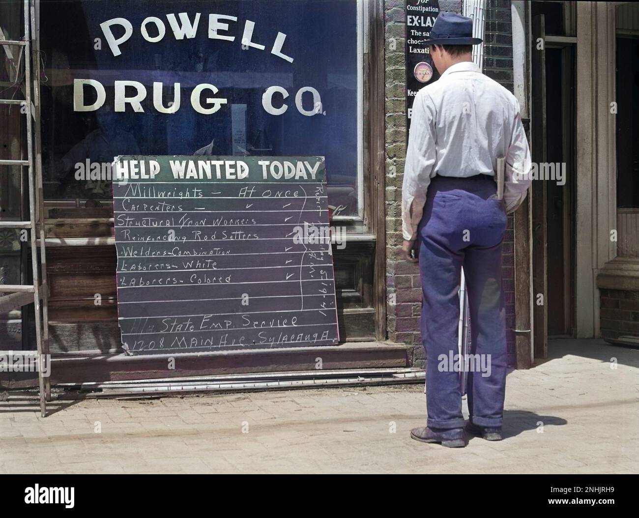 1940s workers sign hi-res stock photography and images - Alamy