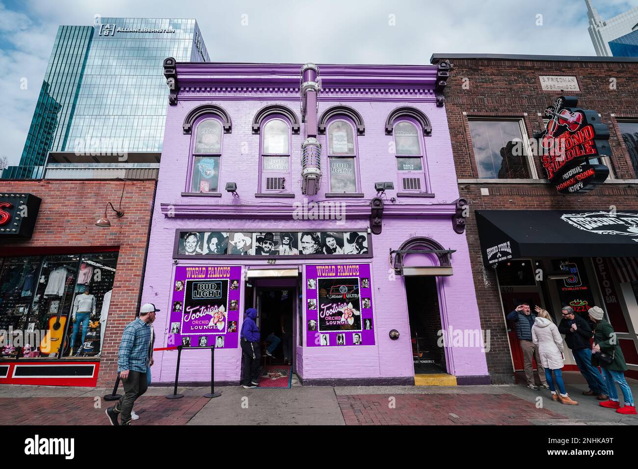 Nashville tootsie’s orchid lounge hi-res stock photography and images ...