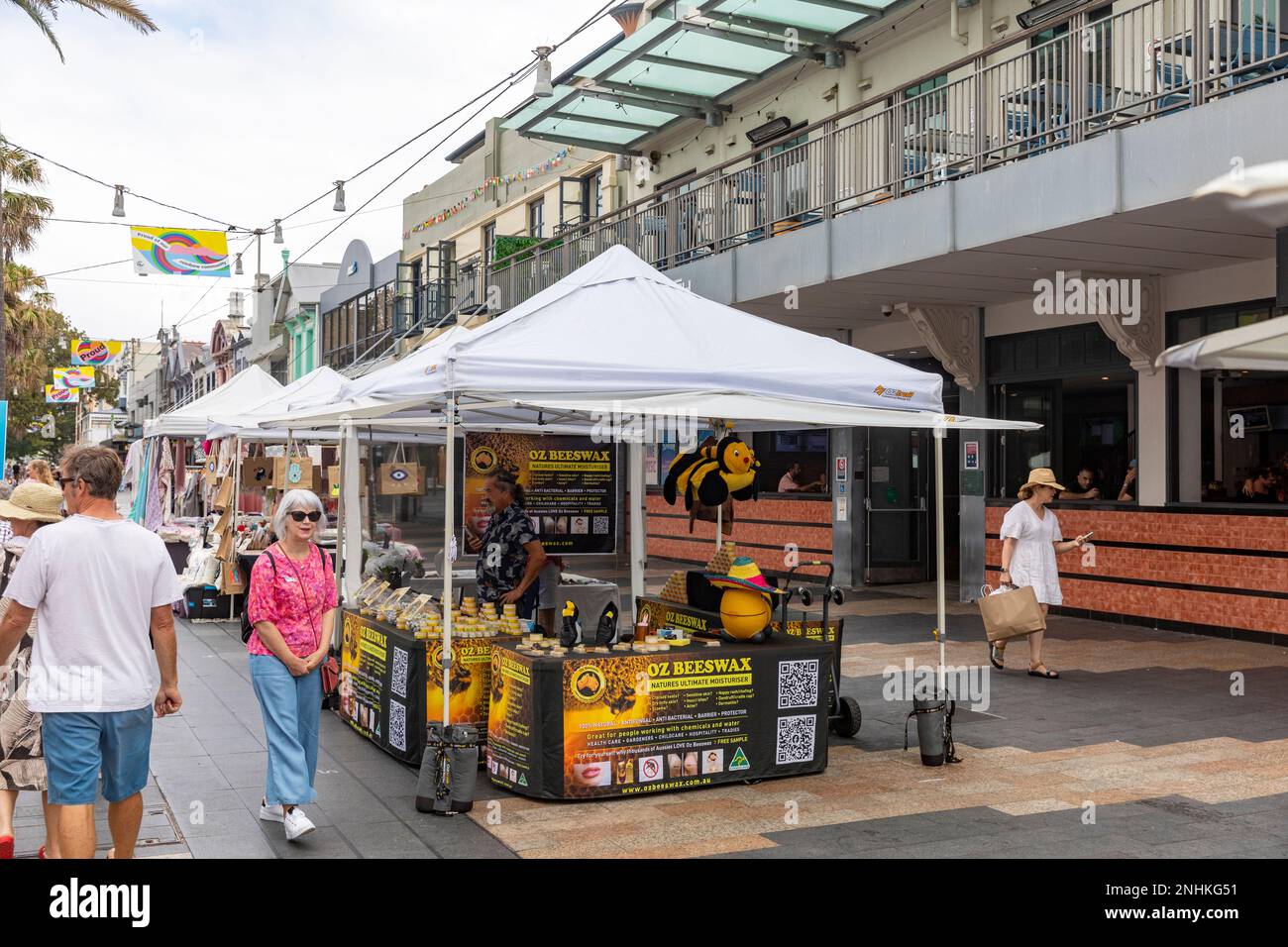 Australian outdoor markets in Manly Beach Sydney, stall selling oz ...